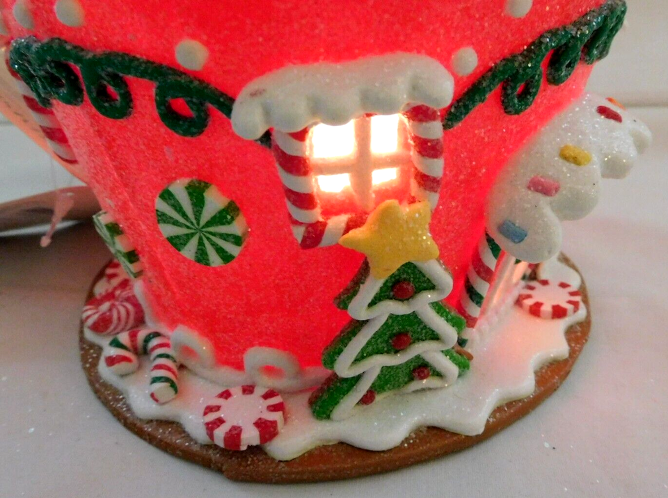 New 2024 Trimsetter Gingerbread Cupcake House LED Lighted 8 1/2"x6"x6 ...