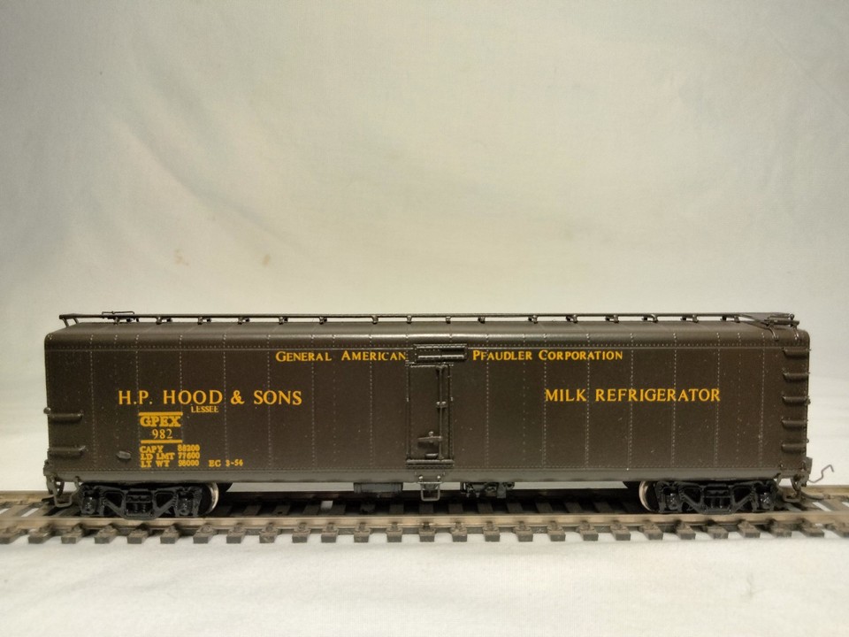 Overland Brass HO GPEX Pfaudler Milk Car OMI 3055 H.P. Hood #982 W ...