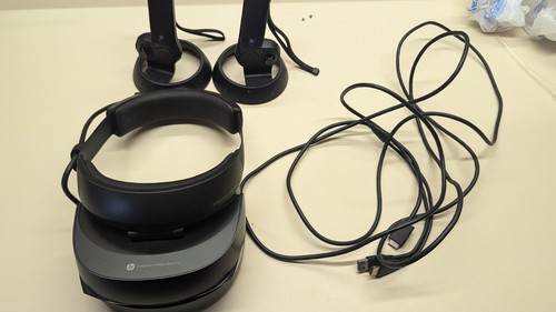 HP VR1000-100 Windows Mixed Reality Headset with Controllers - Black ...