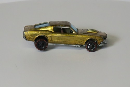 Hot Wheels Red Line Custom Mustang 1967 Gold w/ Brown Interior ...