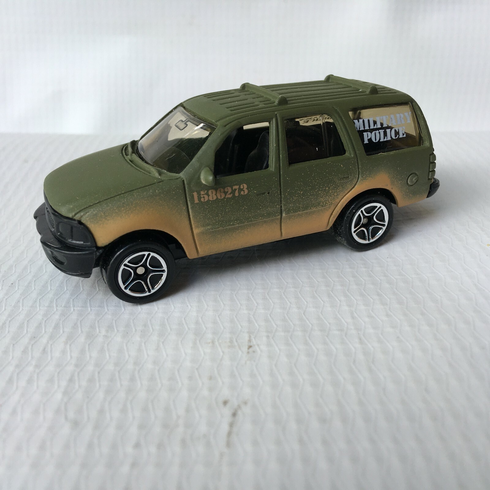 MATCHBOX MB54 FORD EXPEDITION 2000 SERIES | eBay