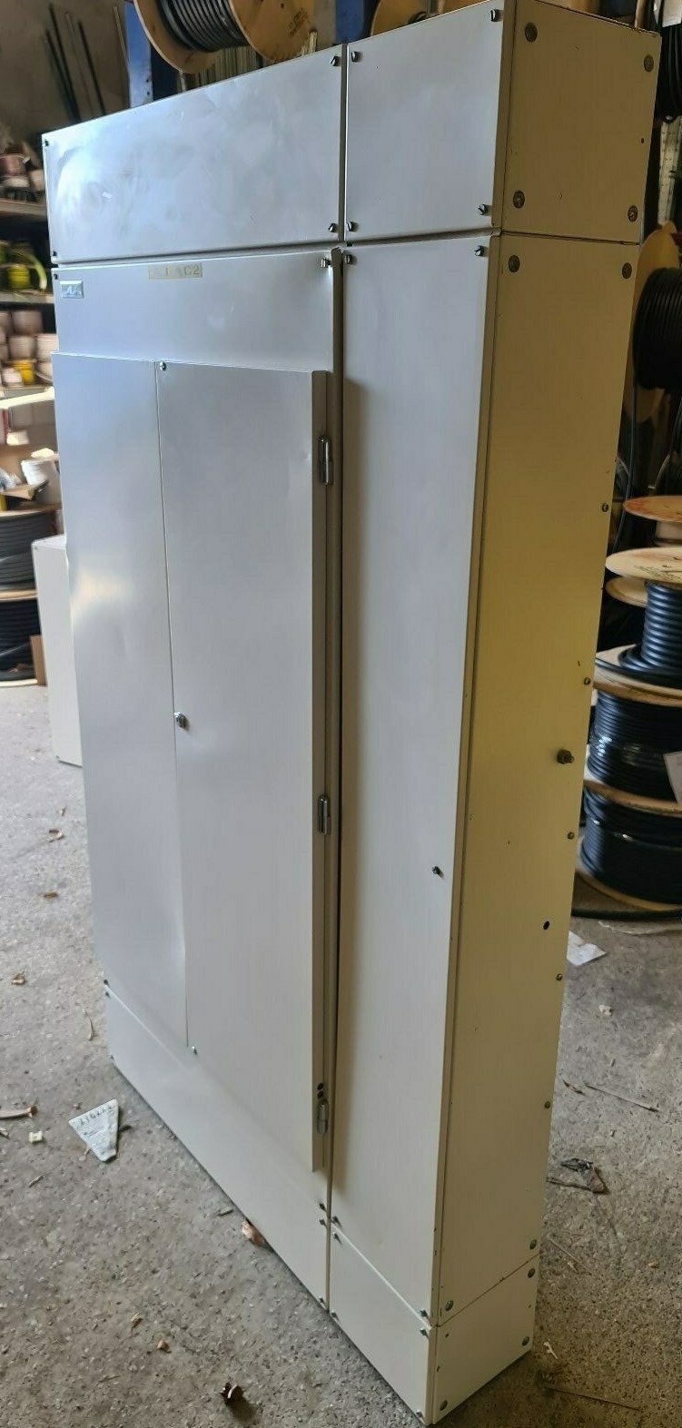 SCHNEIDER 630A MCCB BOARD 12 WAY PANEL BOARD POWERPACT 400A / 630A ...