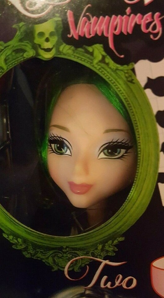 Mystixx Vampires Kalani 2-Faced Doll - The Doll You Can Change the Face ...