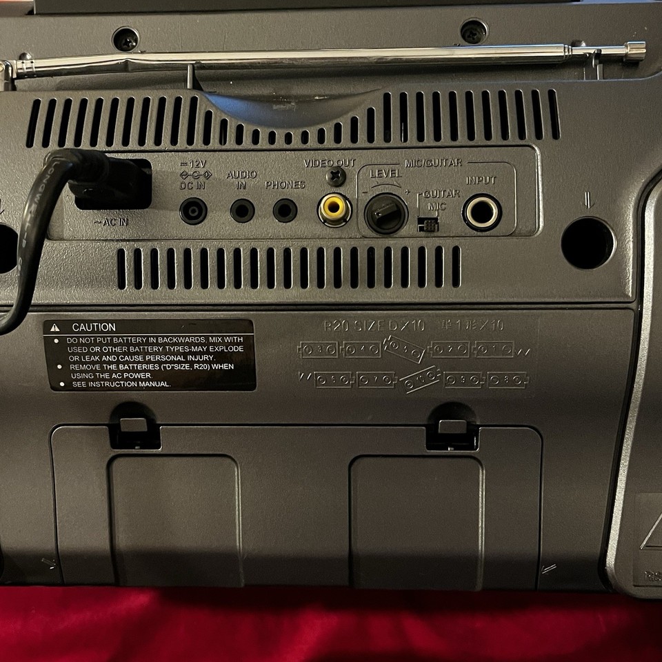 JVC Kaboom Boombox RV-NB70-B CD, FM Radio, Woofer, Guitar Input, Tested ...