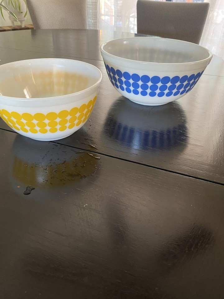 Set of 2 Vintage PYREX Dots Milk Glass Mixing Bowls 403 and 402 | eBay