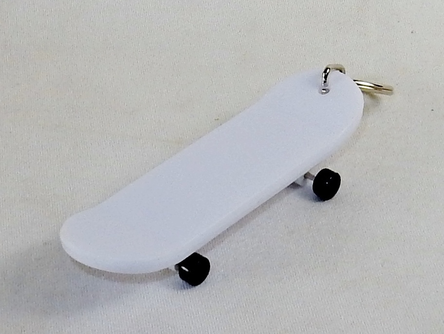 Lot of 12 Skateboard Key Rings, Choice Of White or Green, Realistic ...