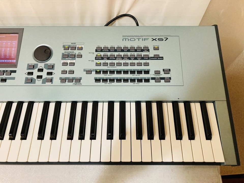 Yamaha Motif XS7 76 Key Keyboard Synthesizer | eBay