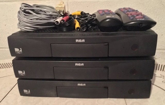 Lot Of 3 RCA Direct TV Satellite Receivers Model DRD420RE & 2 Remotes ...