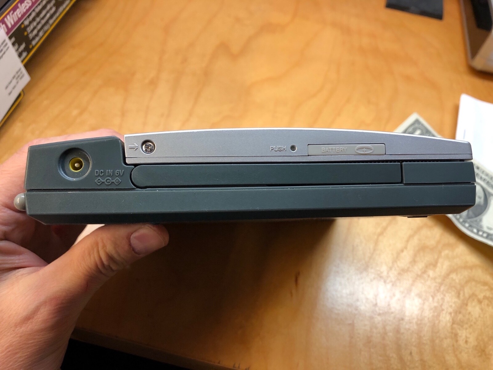 Sony ICF-CD2000 CD Clock Radio with FM/AM Radio and Backlit Display ...