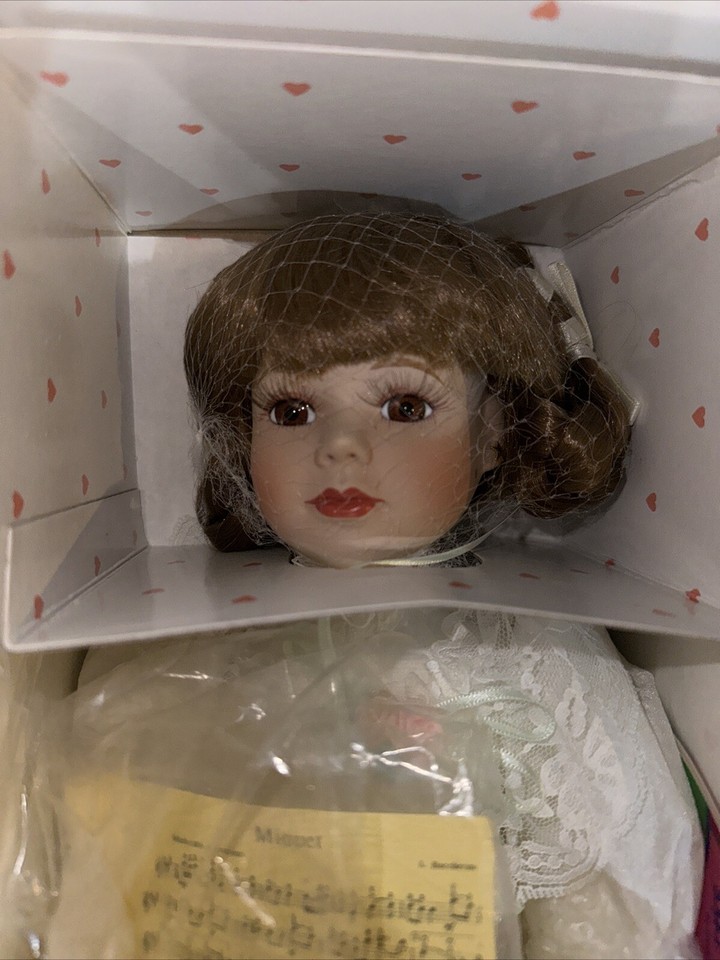 HELLO DOLLY Sinature Series 1992 PORCELAIN DOLL 18" Chelsea ALBERT E ...