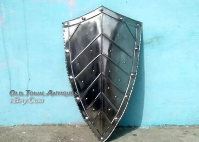 Medieval Leaf Design Pointed Shield Reenactment Cosplay Heater Shield ...
