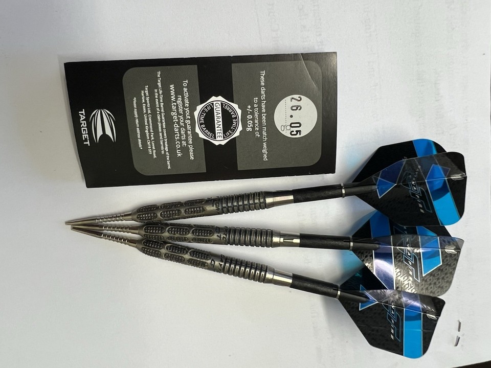 Target Daytona Fire Gt 03 26gram 95% Tungsten Darts Good Condition ...