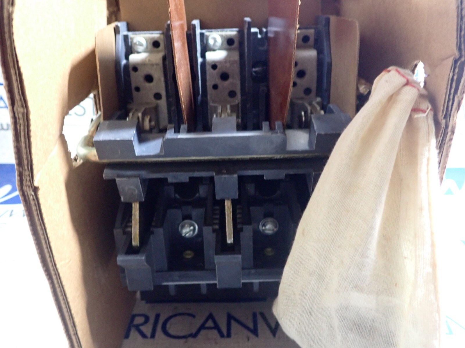 New Cutler Hammer C360NEL 100Amp Disconnect Switch For Left Hand Flange ...