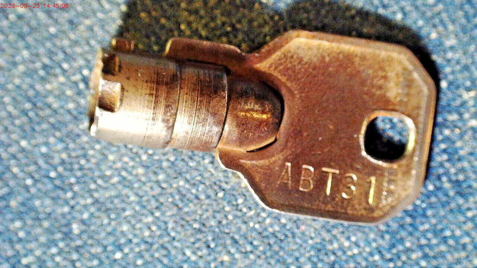 { Vintage Vending Machine Keys, Round Tubular Barrel Key ABT31 | eBay