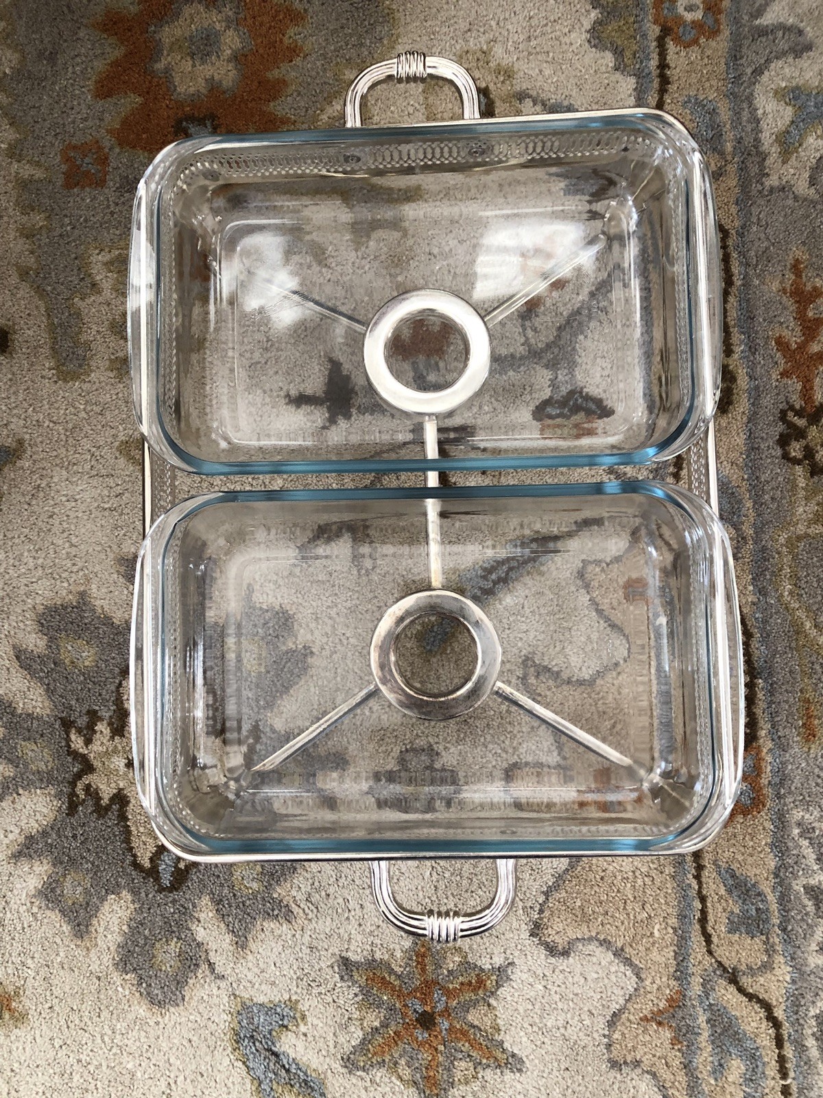 Silver plated chafer is 8 Qt. Full Chafer with two Lids And Two Pyrex ...