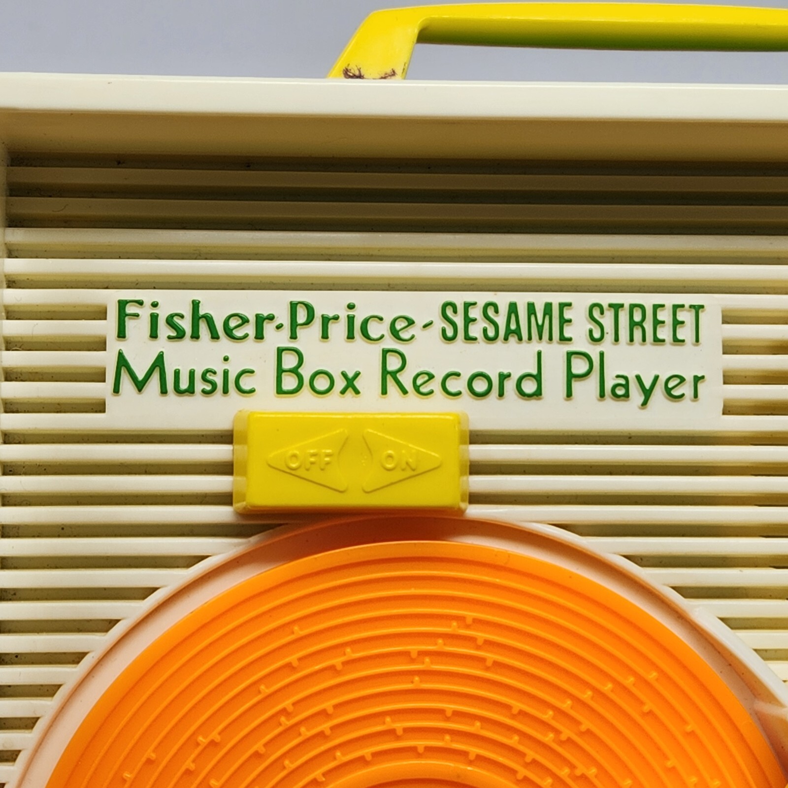 VINTAGE 1984 FISHER PRICE SESAME STREET MUSIC BOX RECORD PLAYER # 995 ...