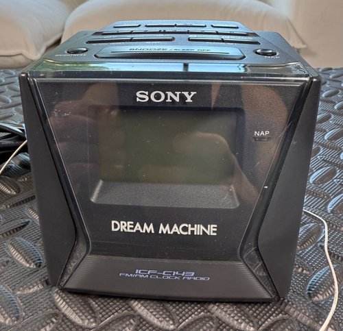 Vintage 1980s Sony Dream Machine Cube Alarm Clock AM/FM Radio ICF-C143 ...