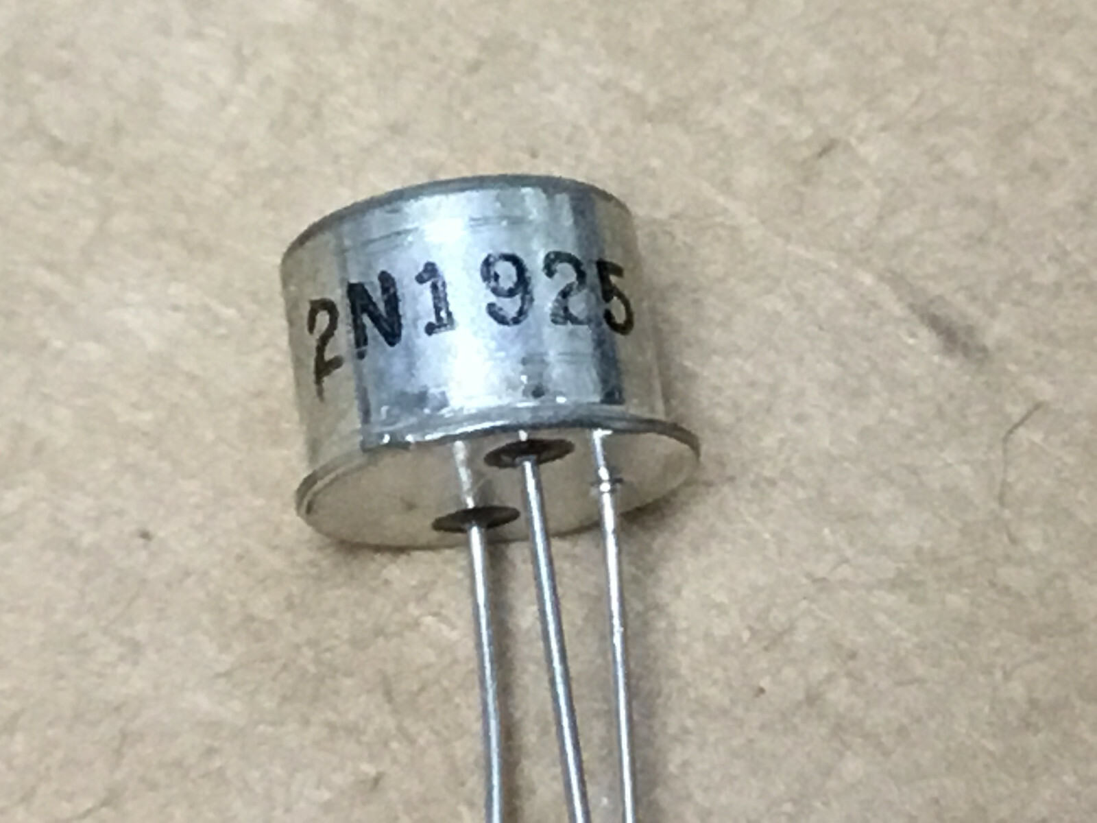(1 PC) GE 2N1925 Small Signal Transistor, PNP Type NSN# 5961-00-913 ...