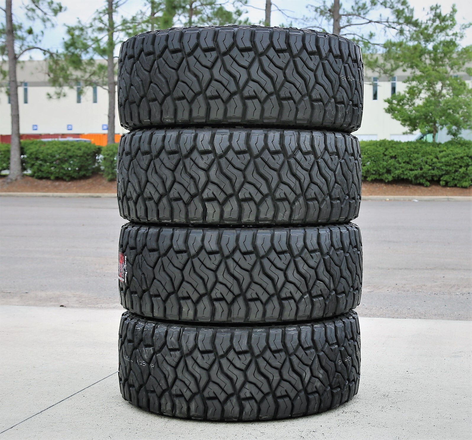 4 Tires Venom Power Terra Hunter R/T+ 305/45R22 118T XL RT R/T Rugged ...