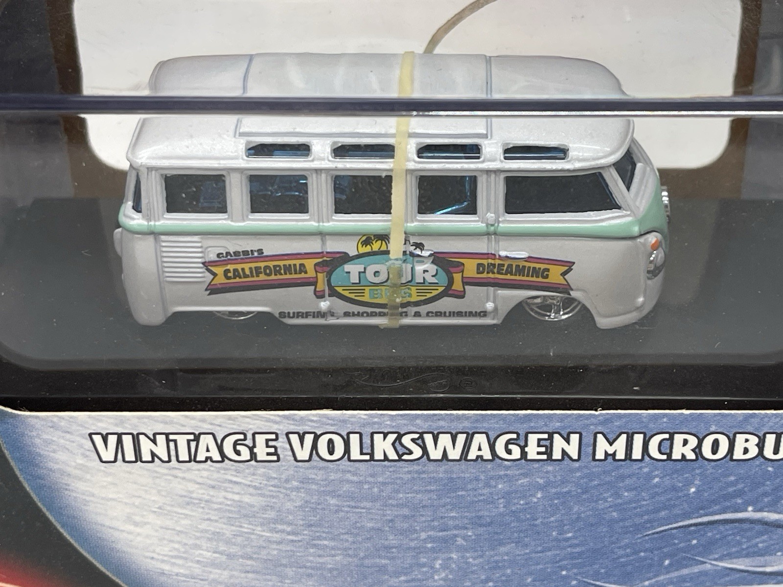 2001 Hot Wheels 100% VINTAGE VOLKSWAGEN MICROBUS "California Dreaming ...