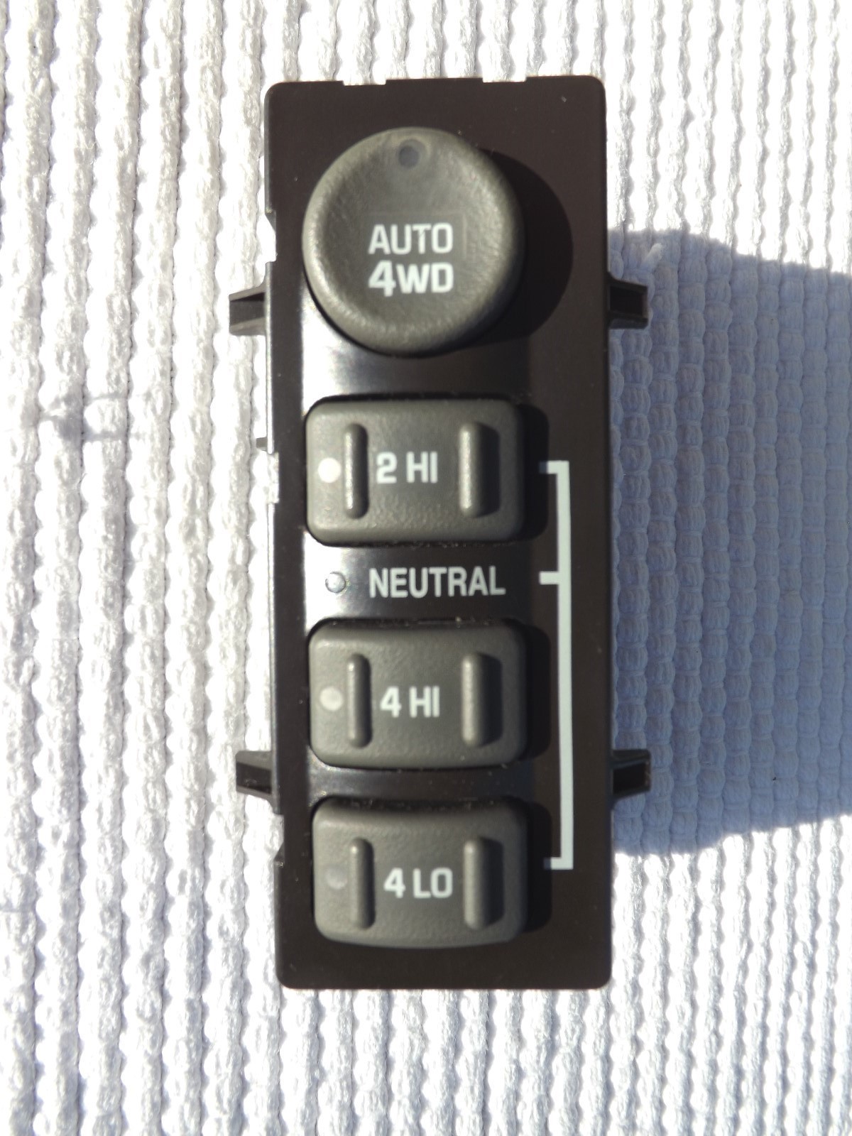 2000 Chevrolet Silverado GMC Sierra AUTO 4WD control switch 2HI 4HI 4LO ...