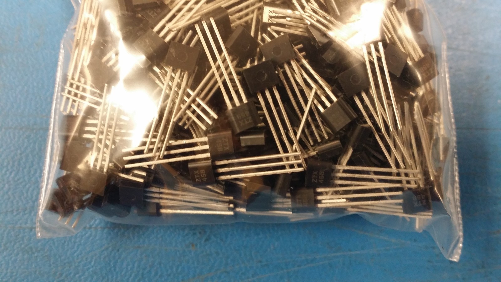 (10 PCS) ZTX458 ZETEX Trans GP BJT NPN 400V 0.3A 3-Pin E-Line TO-92 ...