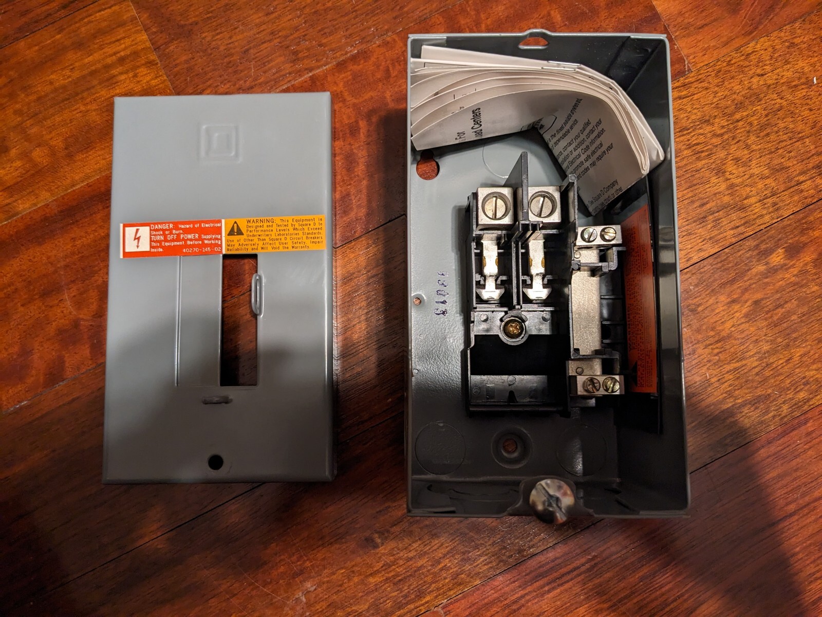 NIB SQUARE D QO2L30S LOAD CENTER 30A 120/240V 3-WIRE | eBay