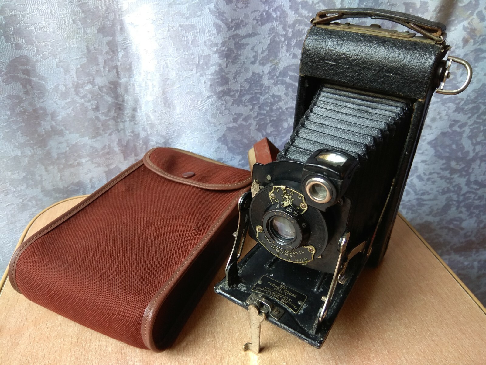 RARE ANTIQUE Vintage Pocket Camera KODAK Canada Toronto Series 2 No 1 ...