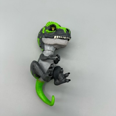 Untamed T-Rex By fingerlings IRONJAW Green Interactive Dinosaur Wowee ...