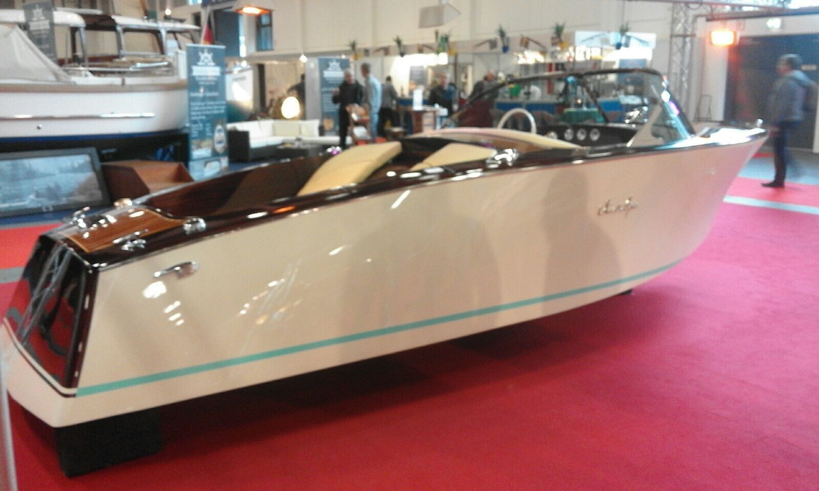 Nostalgia Inizio 580 GFK in Mahagoni Holzboot Design ähnl.Boesch Riva | eBay.de