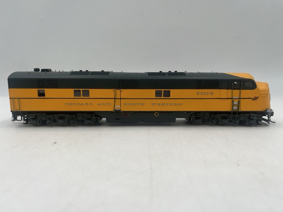 Ho Scale Engine LifeLike CNW E7A Proto 2000 AA Units both powered | eBay