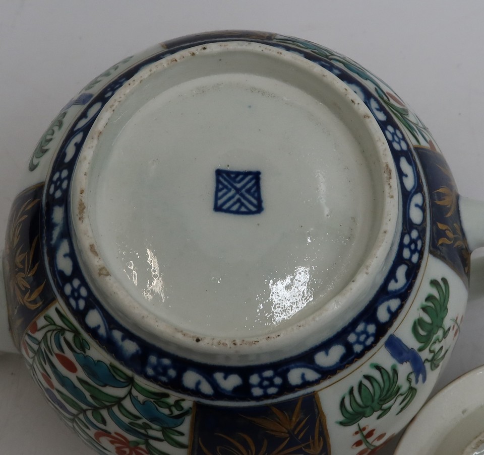 Royal Worcester England Porcelain Teapot in Queen's Pattern Imari ...