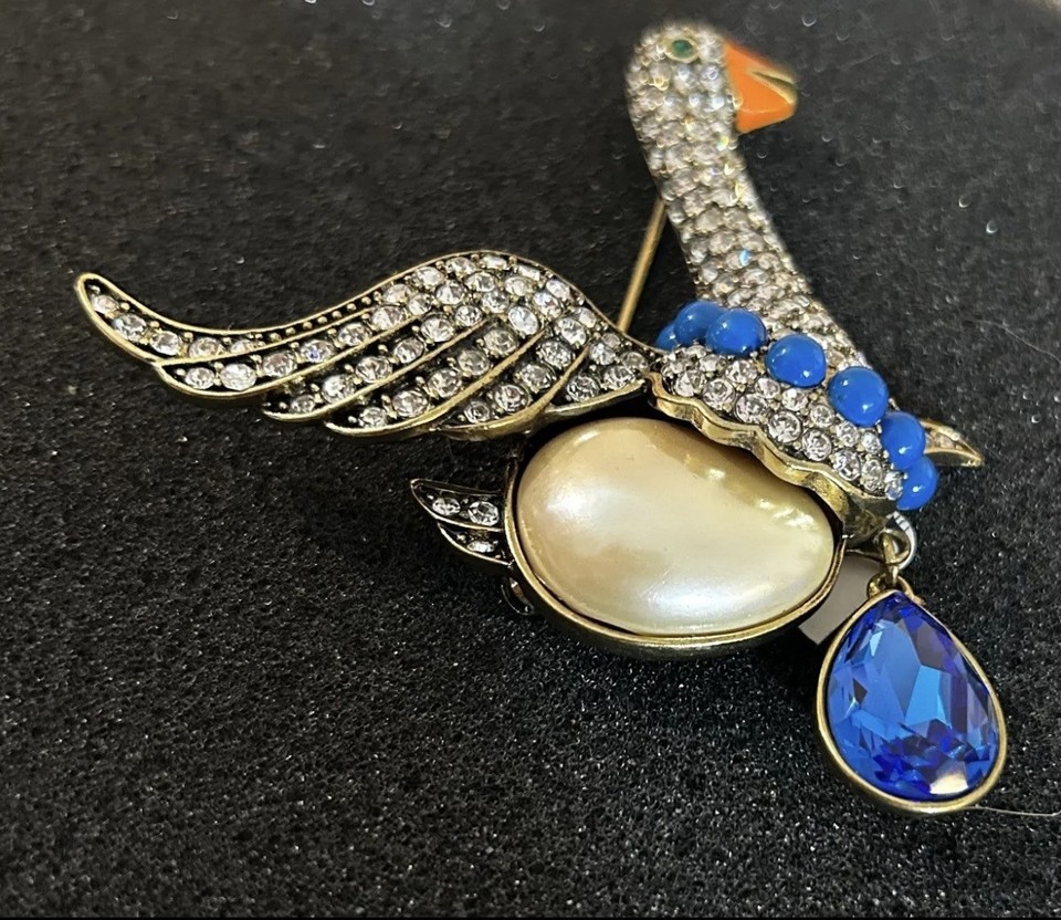 Heidi Daus Queen Quack crystal and pearl duck goose pin | eBay