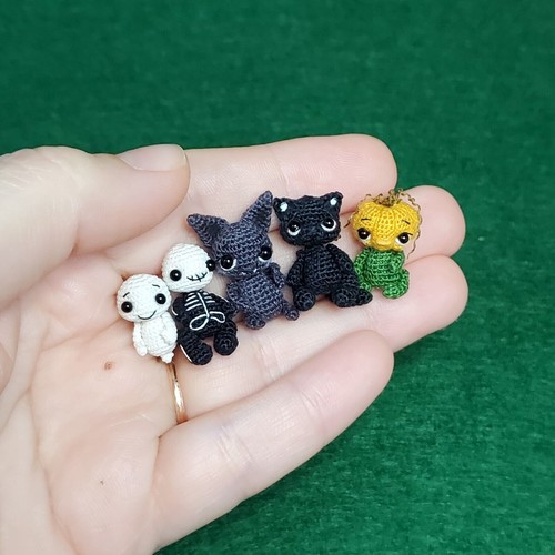 Halloween Set.Micro fantôme. Chat noir. Citrouille. Squelette. Bat ...