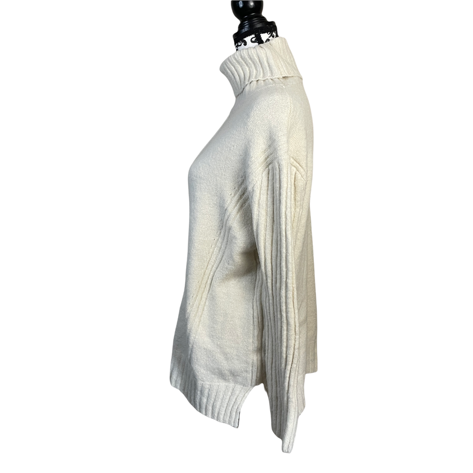 All in Favor Women's Ivory White Turtleneck Metallic Rib Stretch ...
