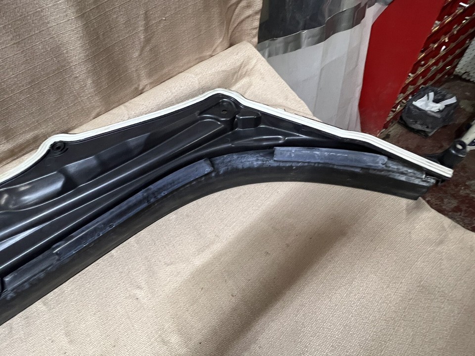 2017-2020 BMW 530i COWL GRILLE TOP FIREWALL PANEL VENT COVER OEM ...