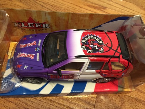 Toronto Raptors 1/24 Scale Fleer NBA Diecast BMW X5 Car Basketball ...