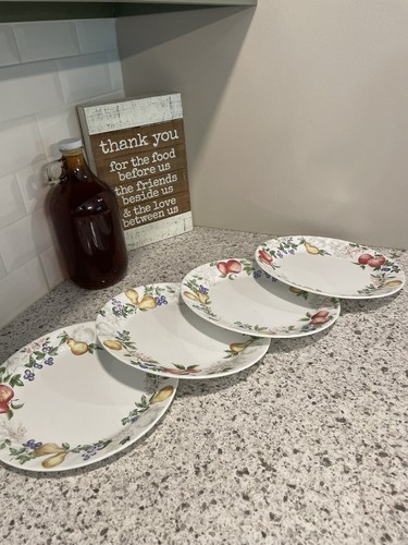 Set Of 4 Plates With Neat Outer Edge Design | eBay