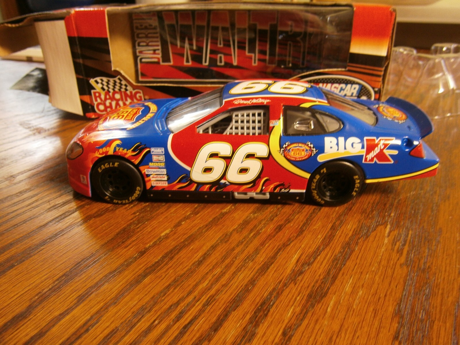 NASCAR Darrell Waltrip #66 1:24 Scale Car Racing Champions Ford Taurus ...