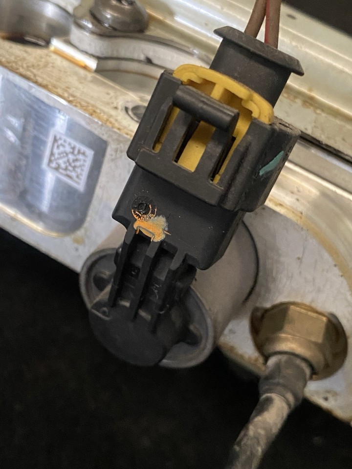 14-15 Chrysler 200 2.4L Multiair Variable Valve Timing VVT Actuator ...