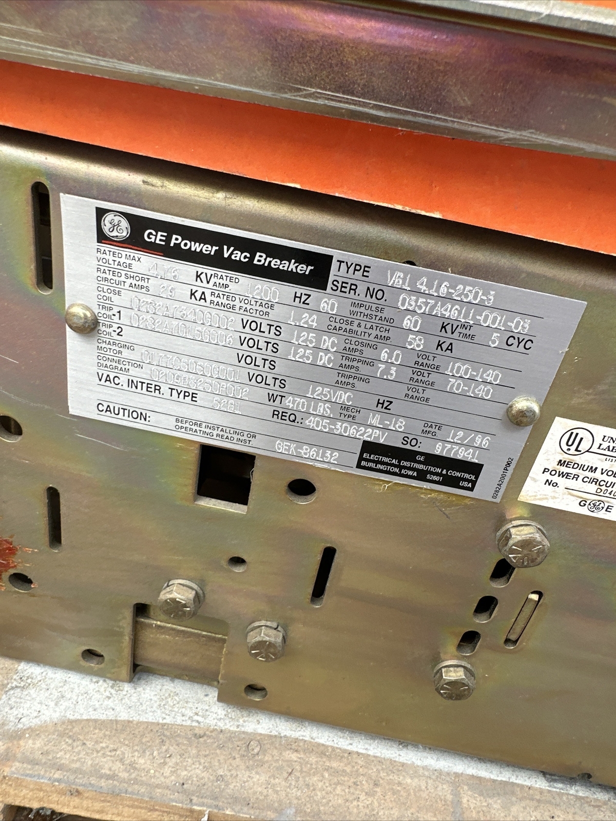 GE Power/Vac 1200A VB1 4.16-250-3 5 kV Vacuum Breaker PowerVac 1200 Amp ...