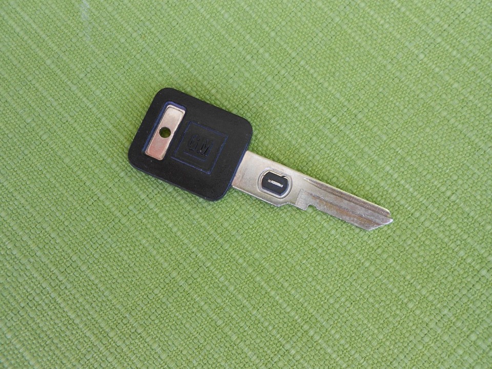 CADILLAC CREST LOGO GM IGNITION VATS RESISTOR KEY B62 NUMBER 4 CADILLAC ...