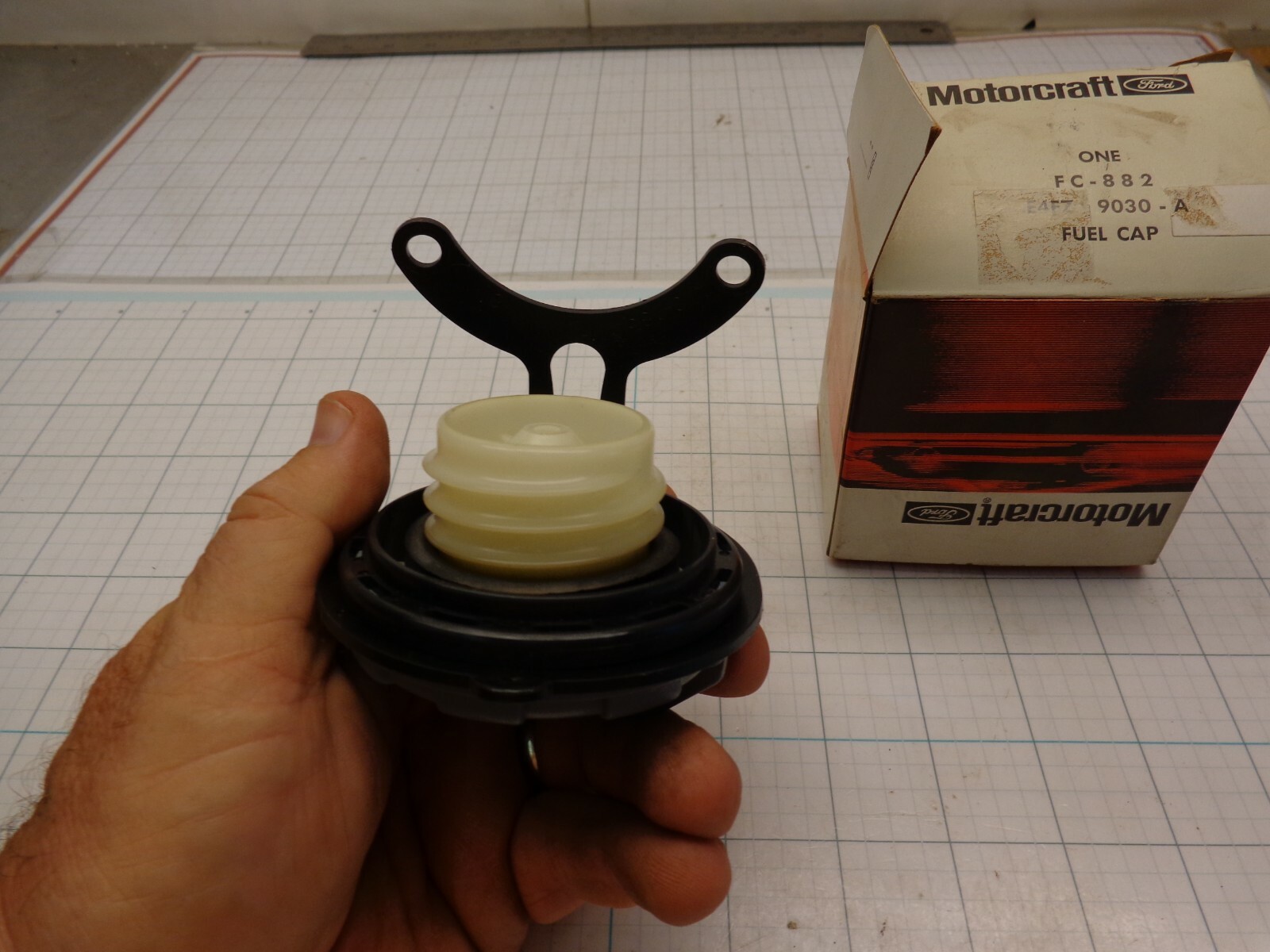 FORD E4FZ-9030-A Fuel Cap Diesel Only Check Oil Motorcraft FC-882 OEM ...