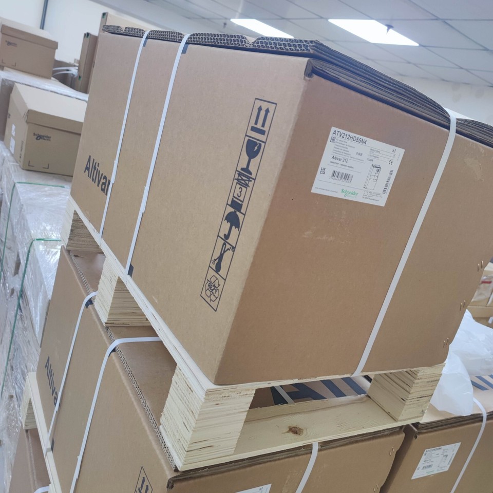 New original ATV212HD55N4 frequency converter ATV212HD55N4 can ...