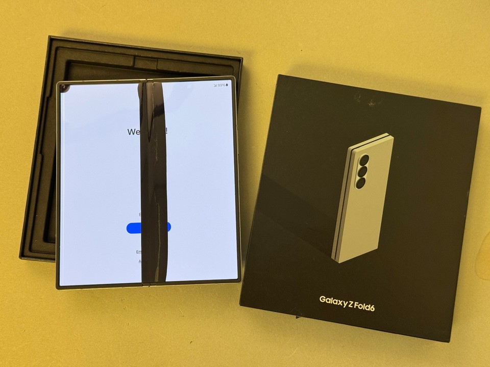 Samsung Galaxy Z Fold6 5G Silver Verizon 256GB SM-F956U *Bad Inner OLED ...