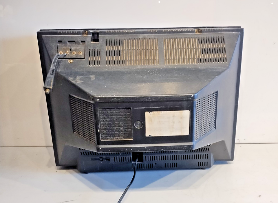 Sharp 19 CRT Color TV Linytron Plus Series Vintage 1983 Collectable ...