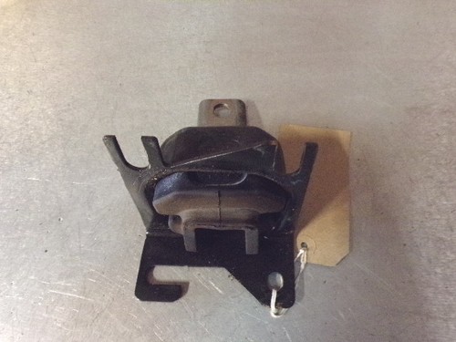 18144 H9M 2013-2017 DACIA SANDERO NS PASSENGERS SIDE GEARBOX MOUNTING ...