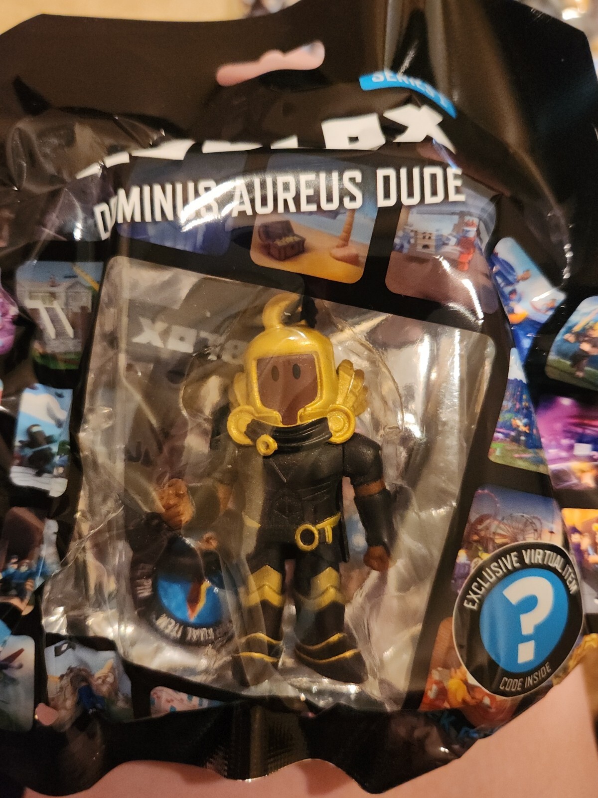 Roblox Figure Series 1 Backpack Clips Hanger Dominus Aureus Dude W ...