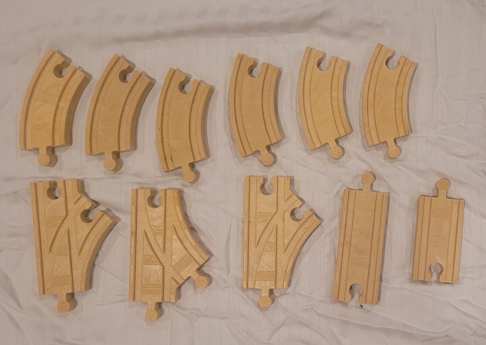 Plastic train tracks - compatible with Thomas and Brio | eBay