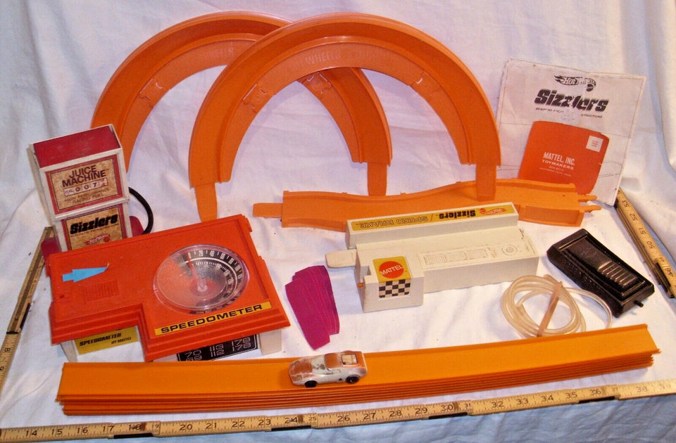 MATTEL HOT WHEELS SIZZLERS NEWPORT PACER SET TRACK LAYOUT 1969 BOXED ...